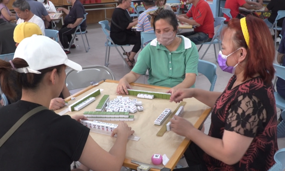 松鶴部落辦首屆麻將賽 60人上牌桌共襄盛舉 — TITV News 原視新聞網